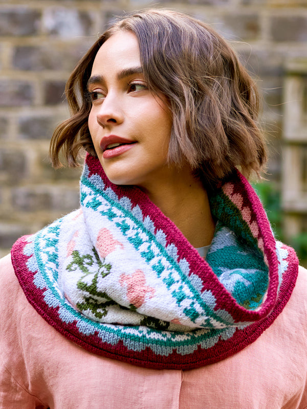 Golden Lily - Reversible Cowl Kit by Debbie Bliss & Chloé Elizabeth Bi ...